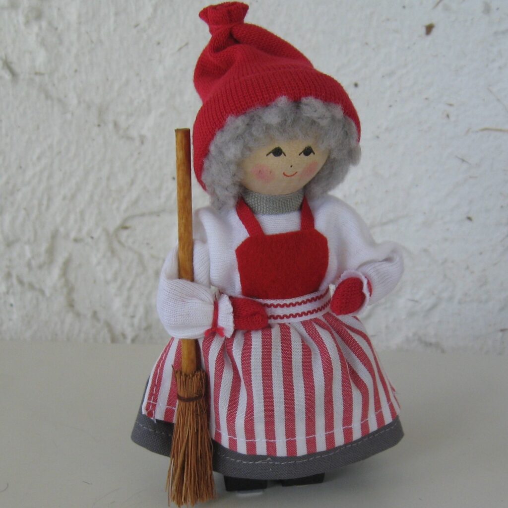 Tomte girl w/broom 5″ Buttiicki Made in Sweden | Discover Sweden's Finest